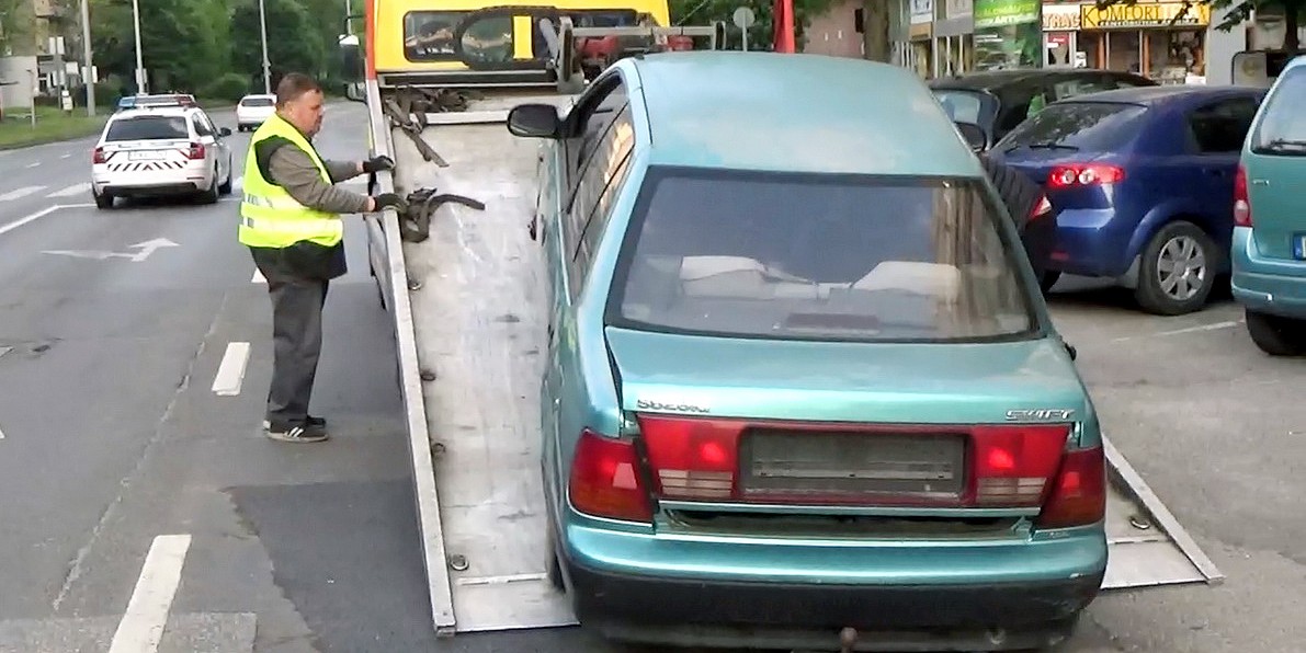 Kecskemét Online - A Kecskeméti Városrendészet elszállíttatta a Petőfi ...